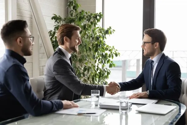 How to Hire Good Employees in 8 Easy Steps - FreshBooks